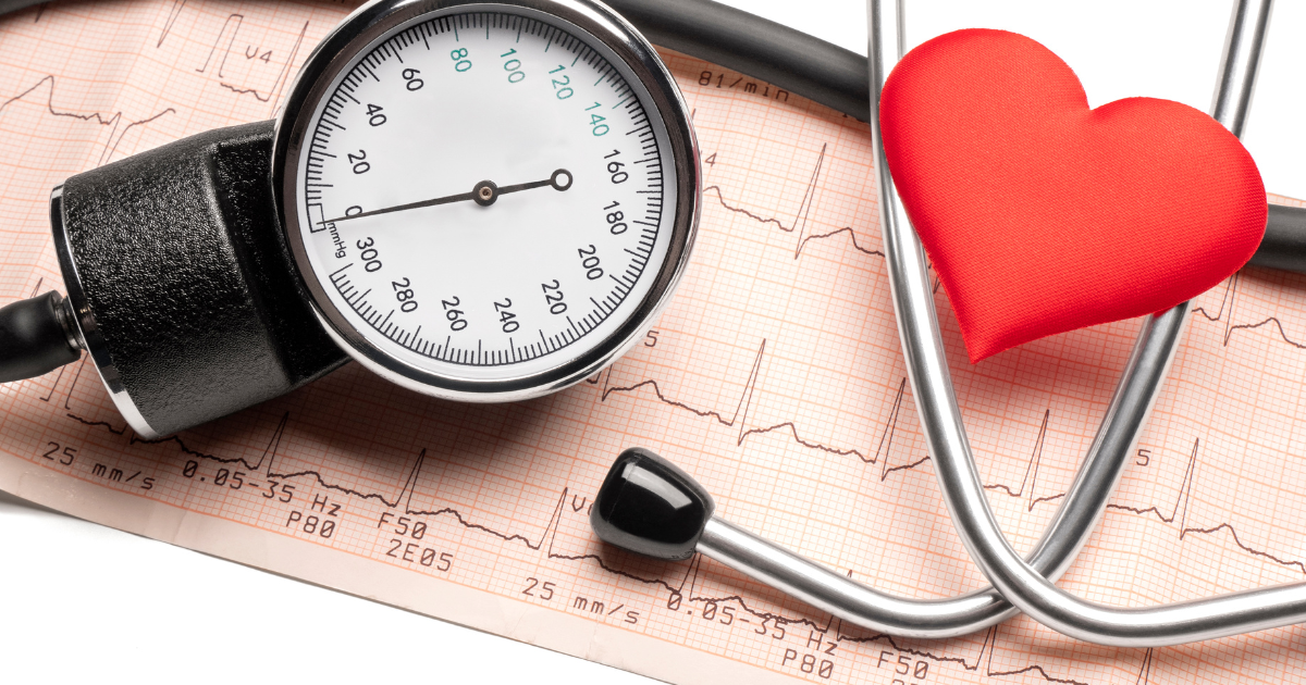 Ipertensione: quali sono i sintomi e come tenerla sotto controllo